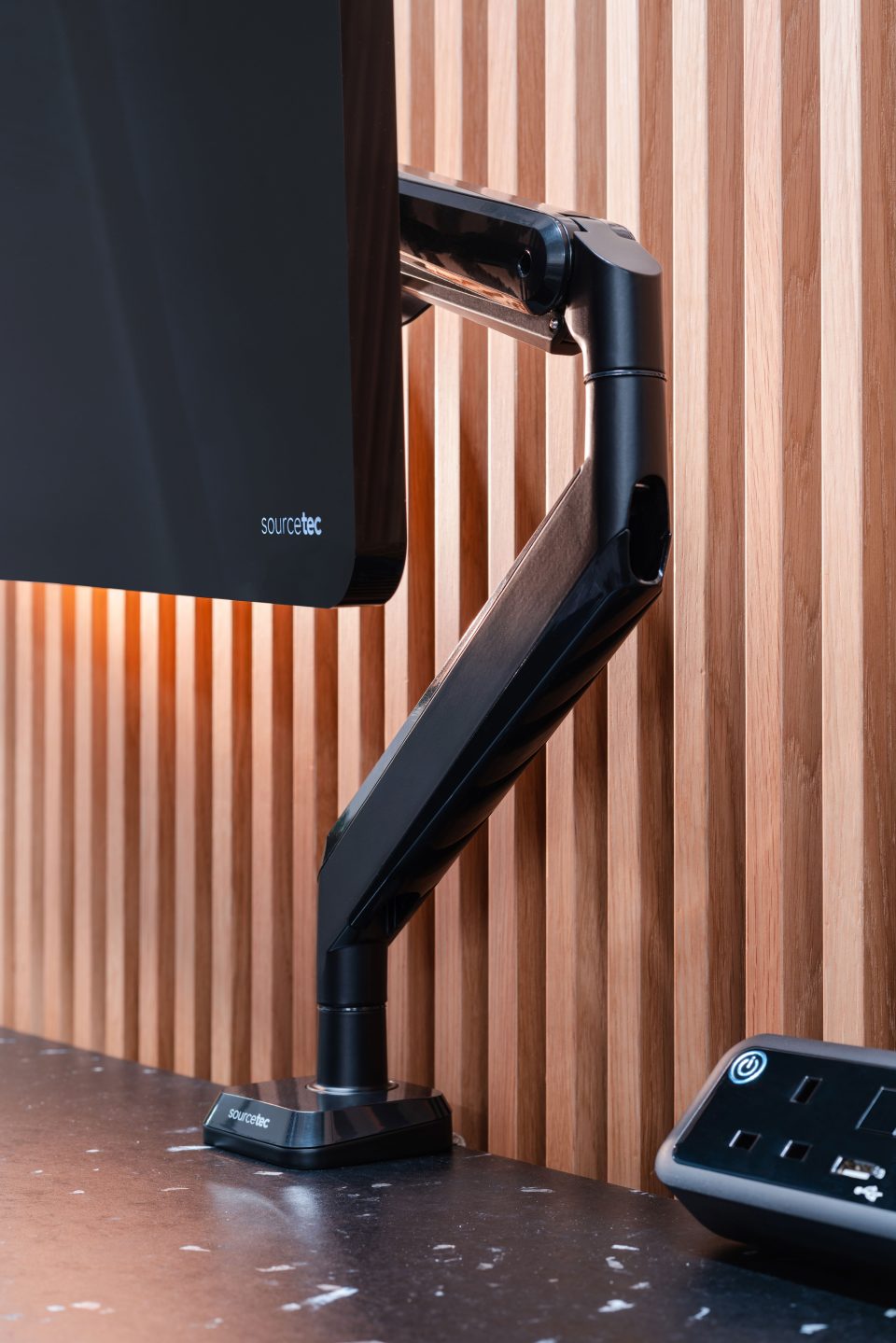 Move - spring monitor arm | Remtek Workplace